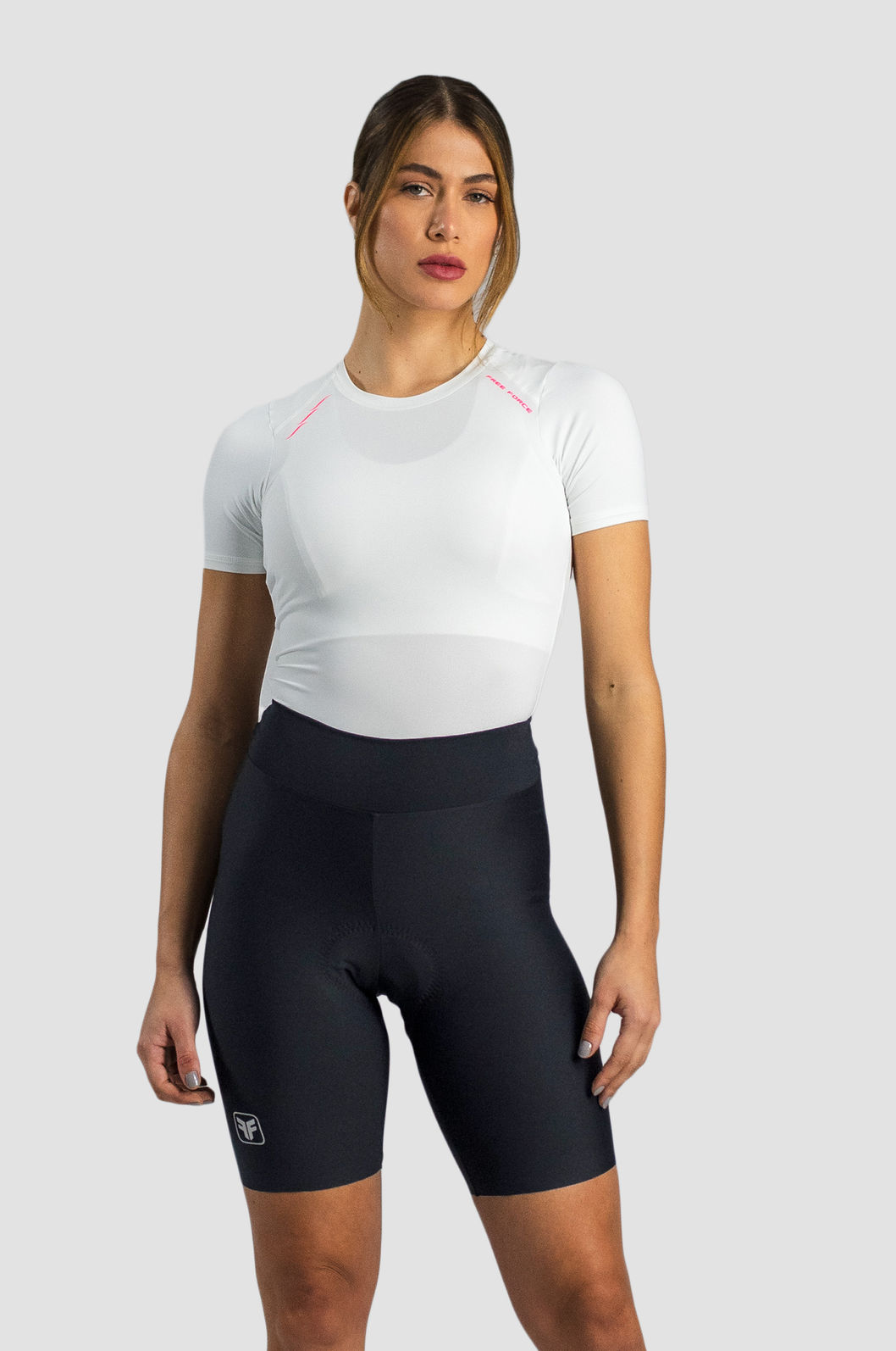 BERMUDA FEMININA CLASSIC 2024 - Free Force