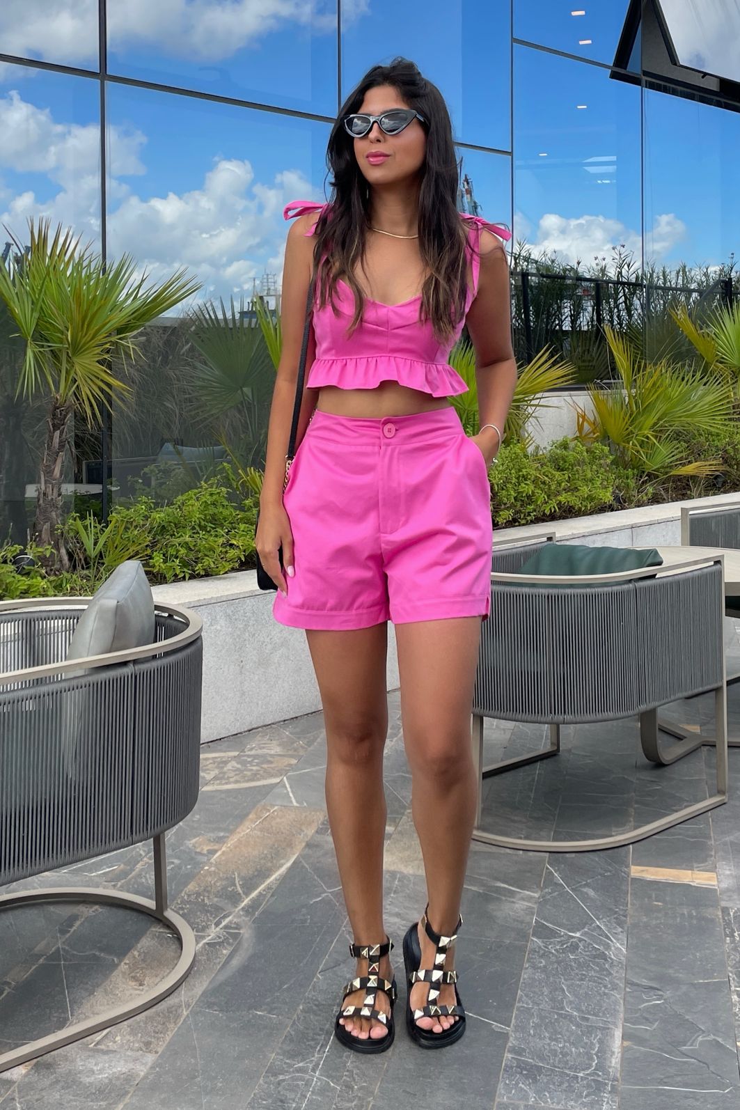 Conjunto feminino cropped e short