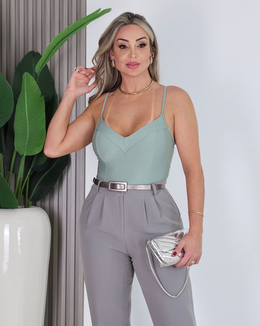 REGATA C/ ALÇAS FINAS CELINA - MENTA Loja Strass - Loja Virtual