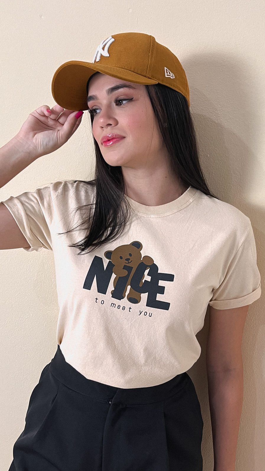T-shirt Premium - Nice To Meet You - Areia estonado Meia Cereja - Loja Virtual