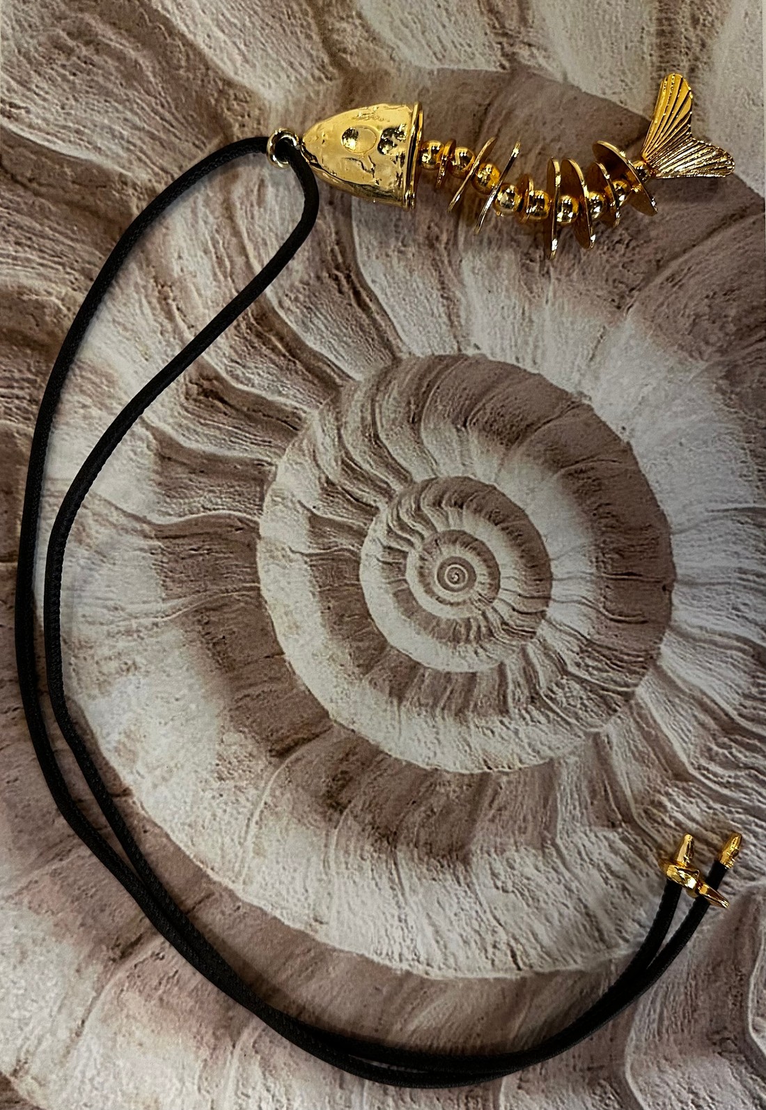 Colar Espinha de Peixe Dourado Frete grátis para todo Brasil!