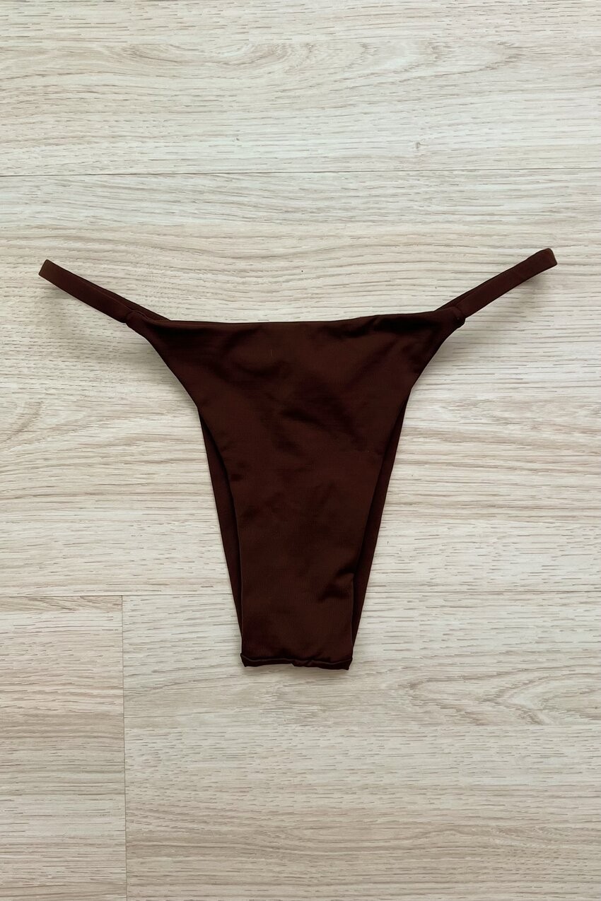 Calcinha Carly | Biquíni Fixo Confortável e Moderno - Semi Fio Duplo