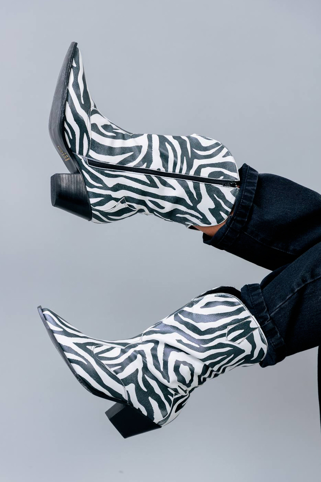 BOTA WESTERN ZEBRA Marina&Gabriella - Roupas Femininas - Loja Online ...