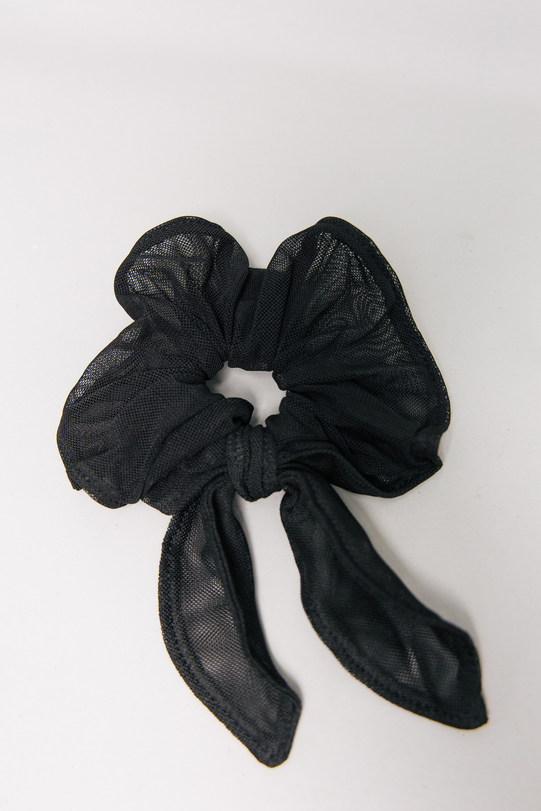 SCRUNCHIE TULE PRETO Marina&Gabriella - Roupas Femininas - Loja Online Oficial